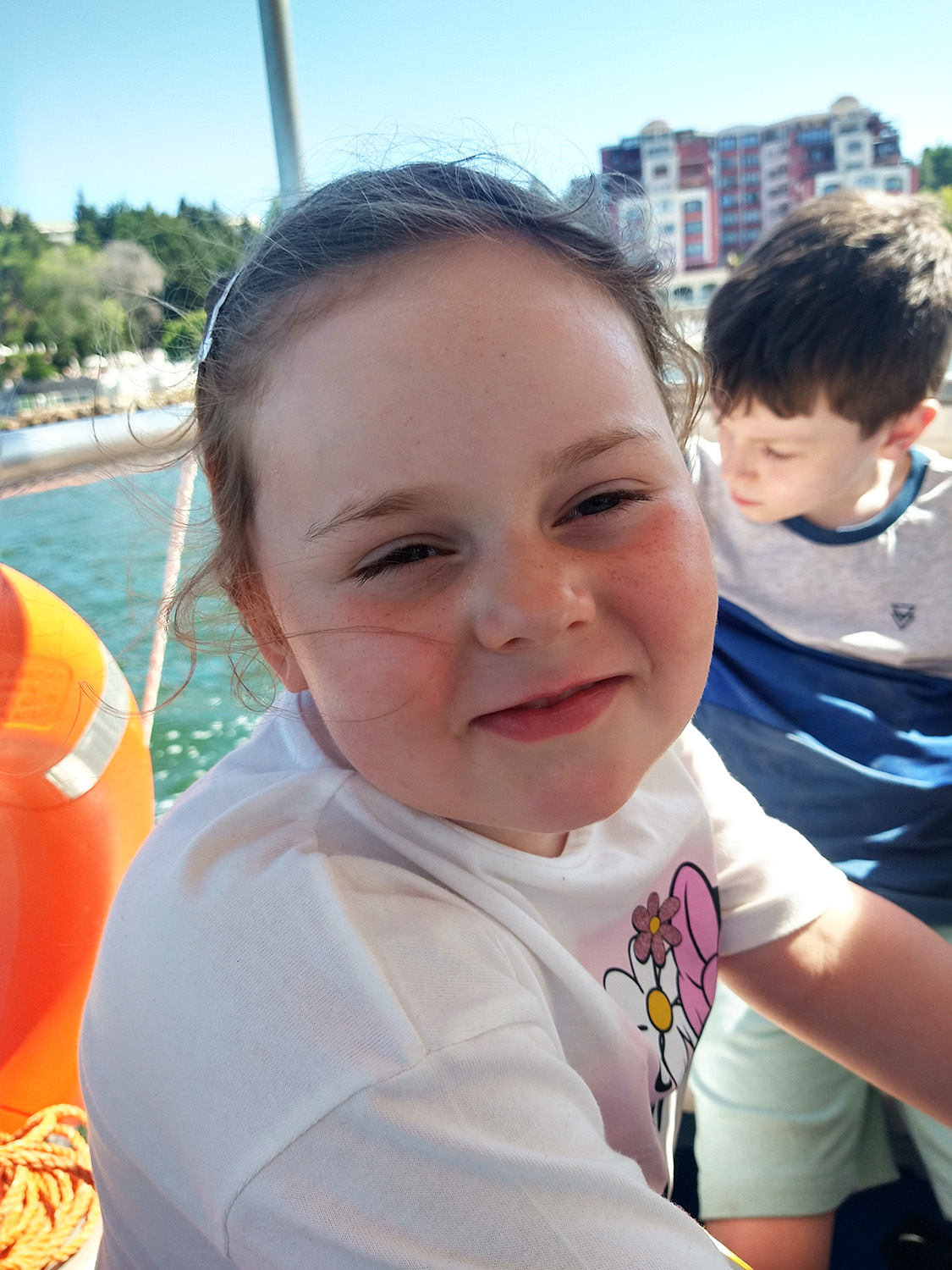 cara-boat – Natural Beauty with Baby